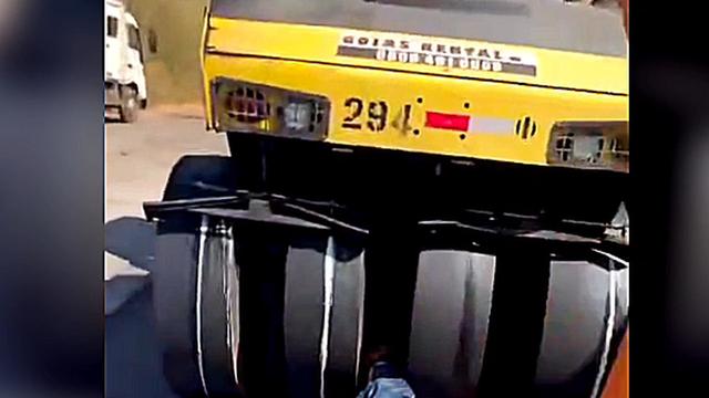 Trabalhador de 65 anos morre esmagado por rolo compactador em obra na ...